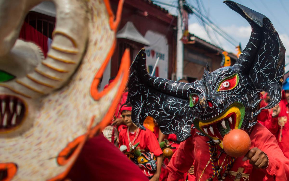 Miltä usko näyttää? – Pirut ja Kristuksen ruumis - Kirkko ja kaupunki