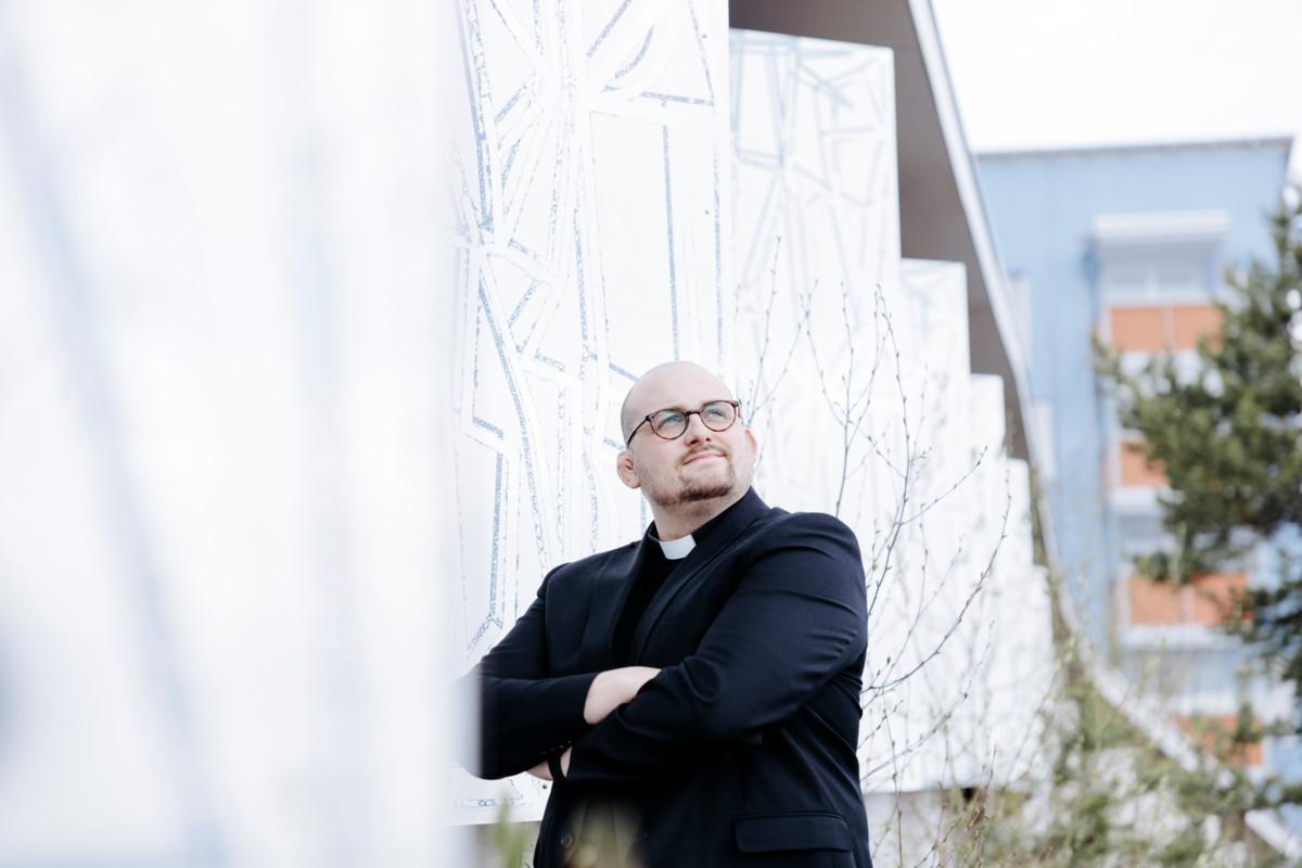 Suvivirsikilpailun ideoinut pappi Jere Hämäläinen: ”Suvivirsi sopii ...